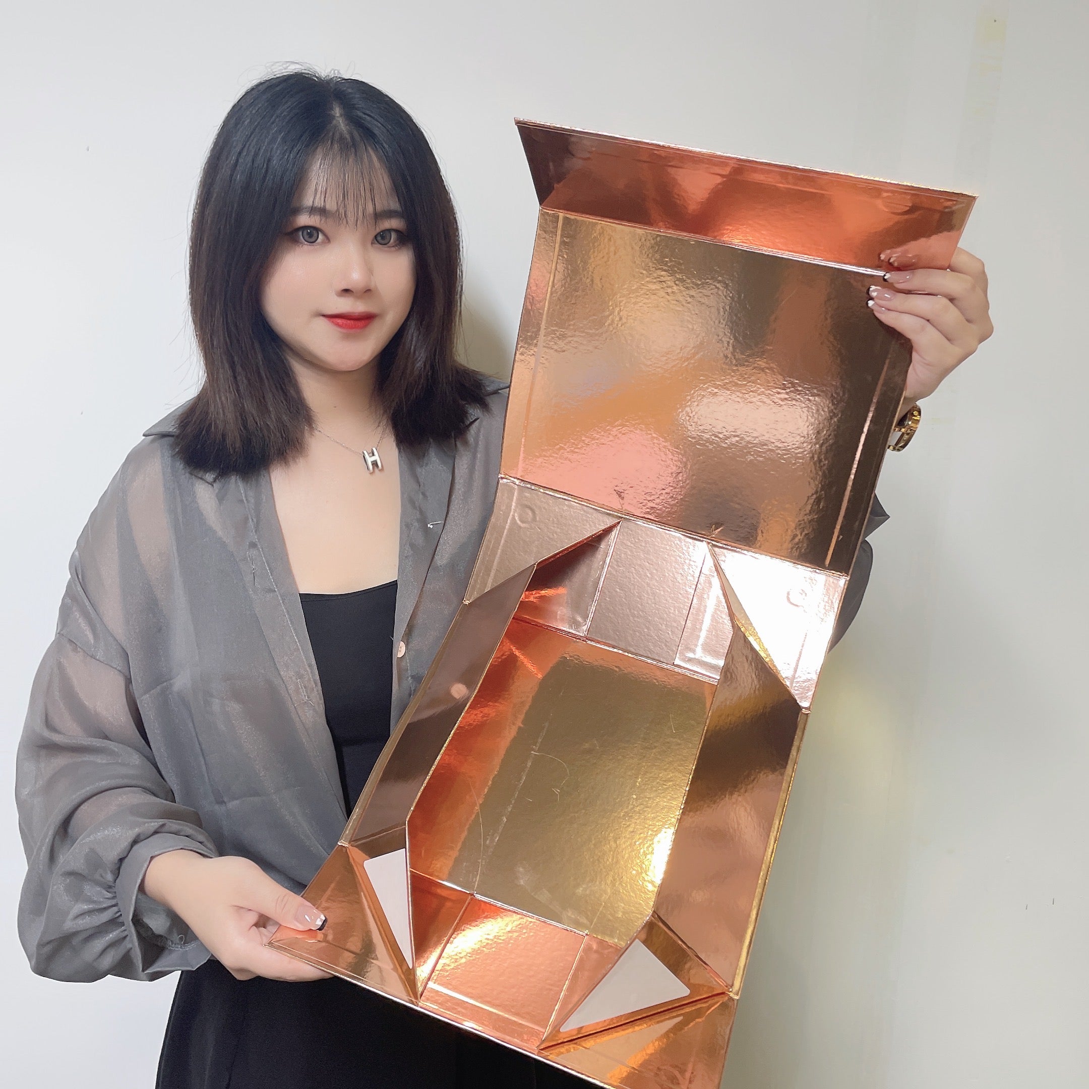 Black Packaging Paper Top and Bottom Paperboard Box With Custom Log ...